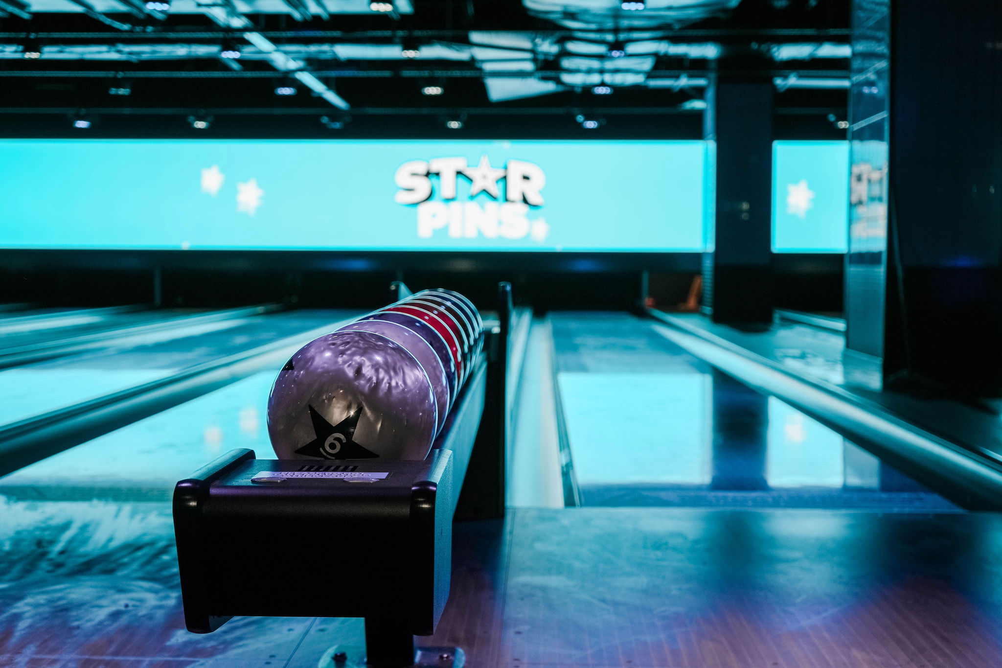 About Us | Professionals At Play