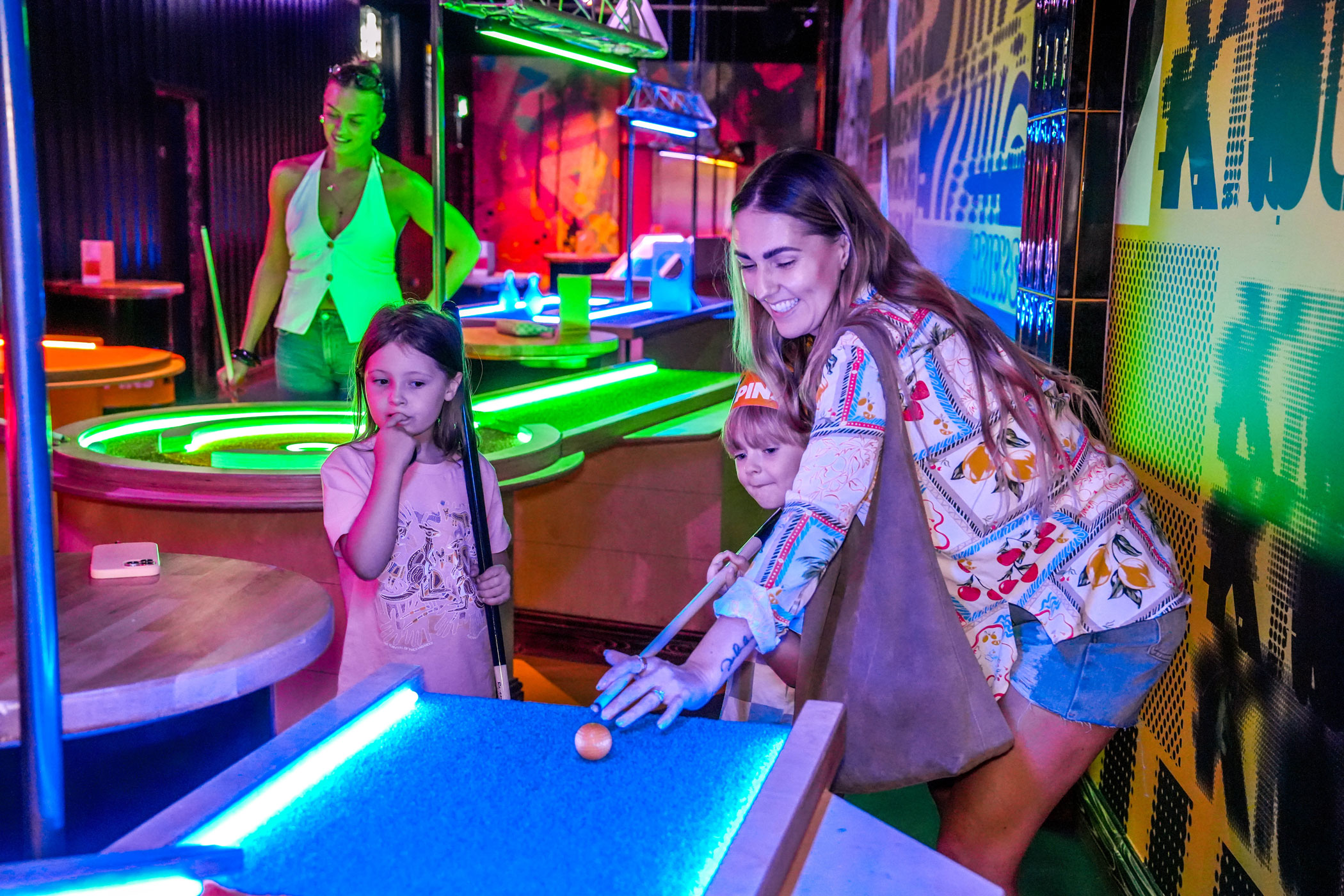 KING PINS OFFERS DISCOUNTED GAMES AND FREE KIDS MEALS FOR EASTER HALF ...